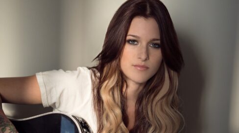 Cassadee Pope Announces New Acoustic Album • chorus.fm